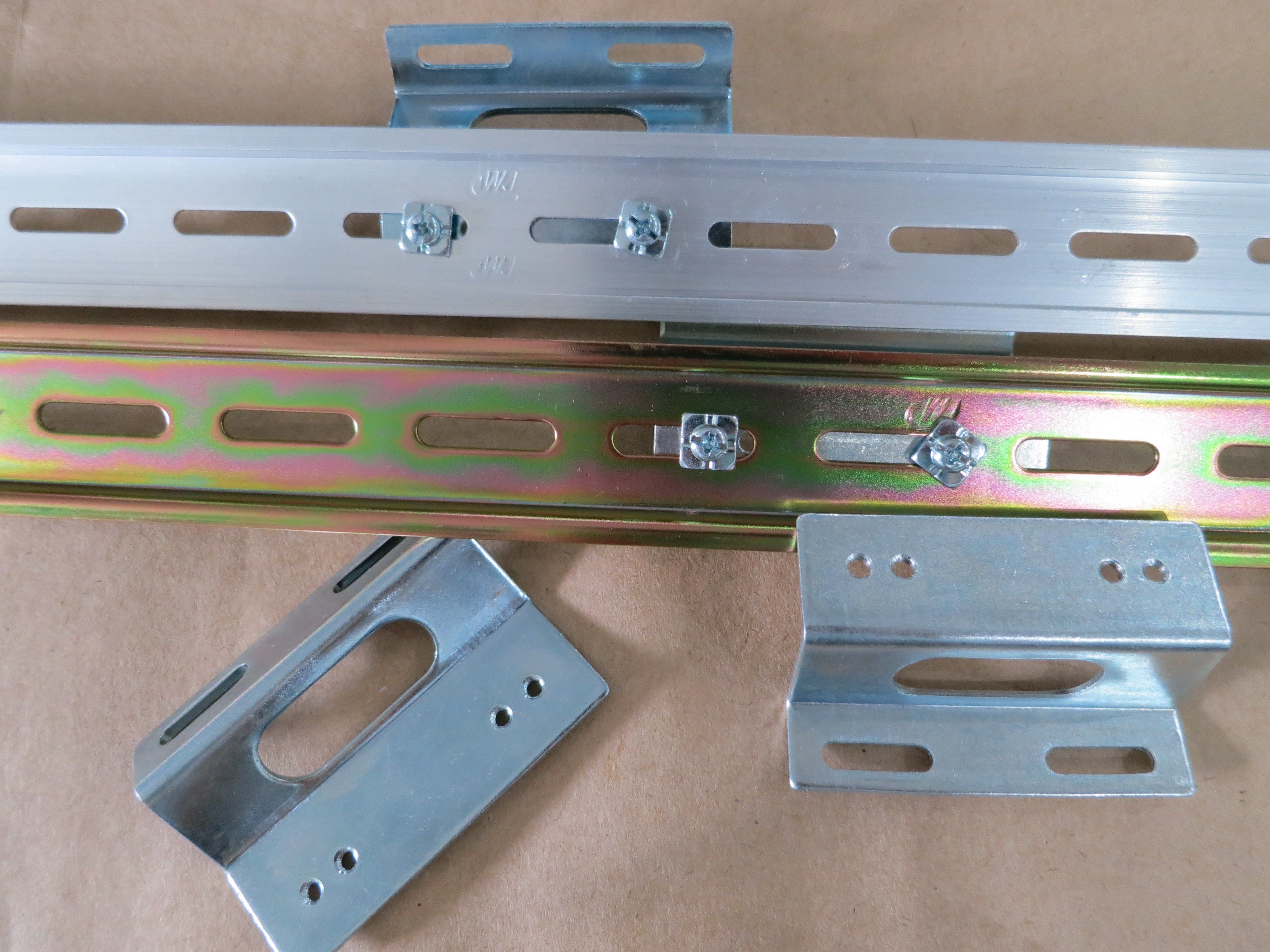 A09铝轨支撑架-无锡伟哲配线器材有限公司