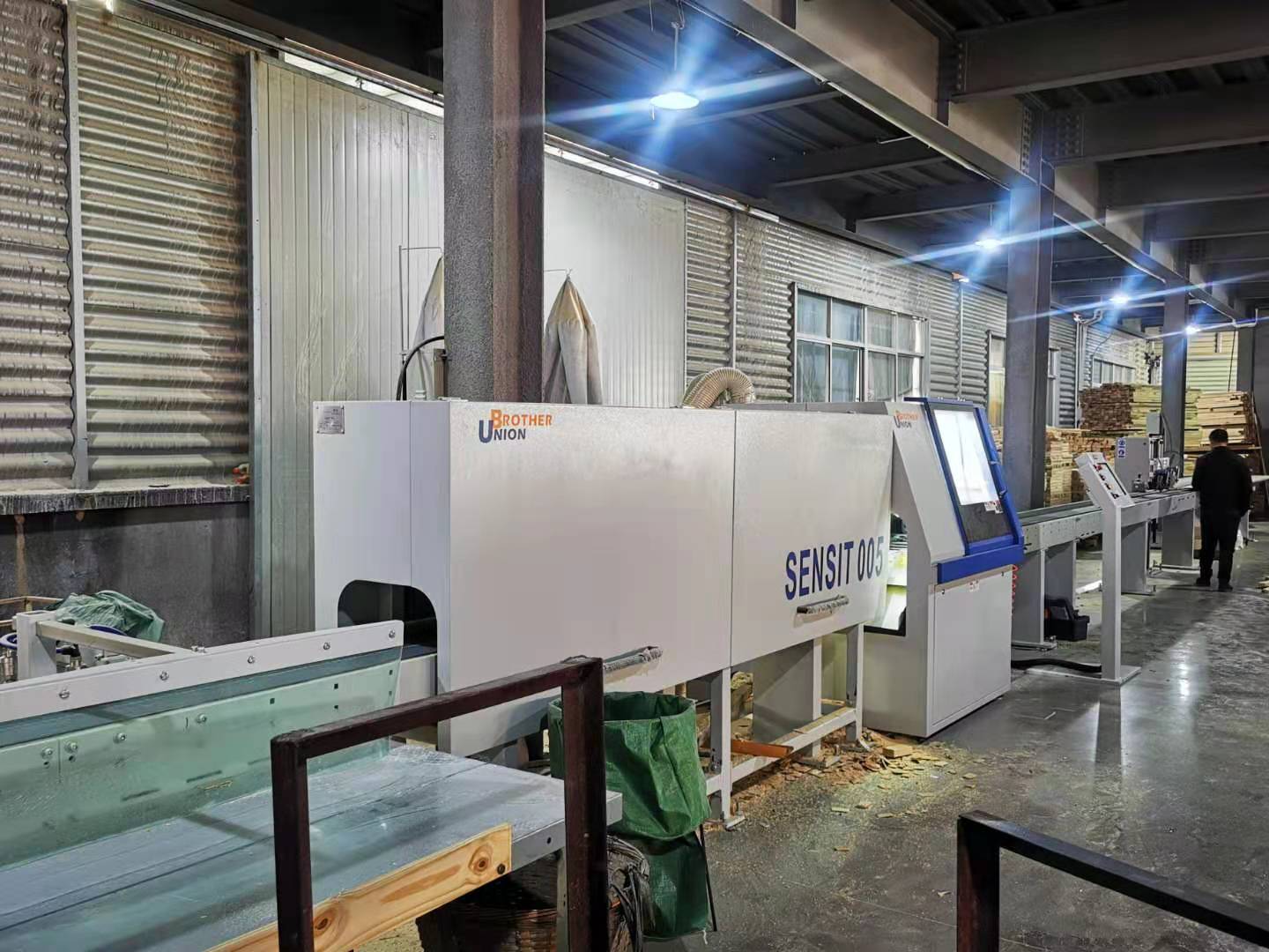 Is the Future of Woodworking Here with Automatic Wood Scanner Machines?