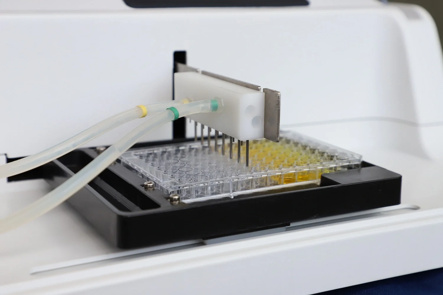 Diatek'S Drw-330: Advanced Microplate Washer For Efficient Lab Use