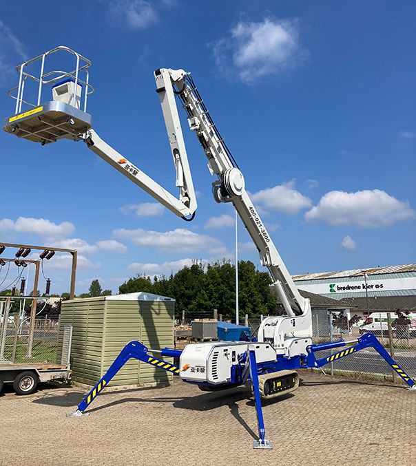 蜘蛛式升降车 - FALCON 430 Vario_上海亚卡黎机械有限公司