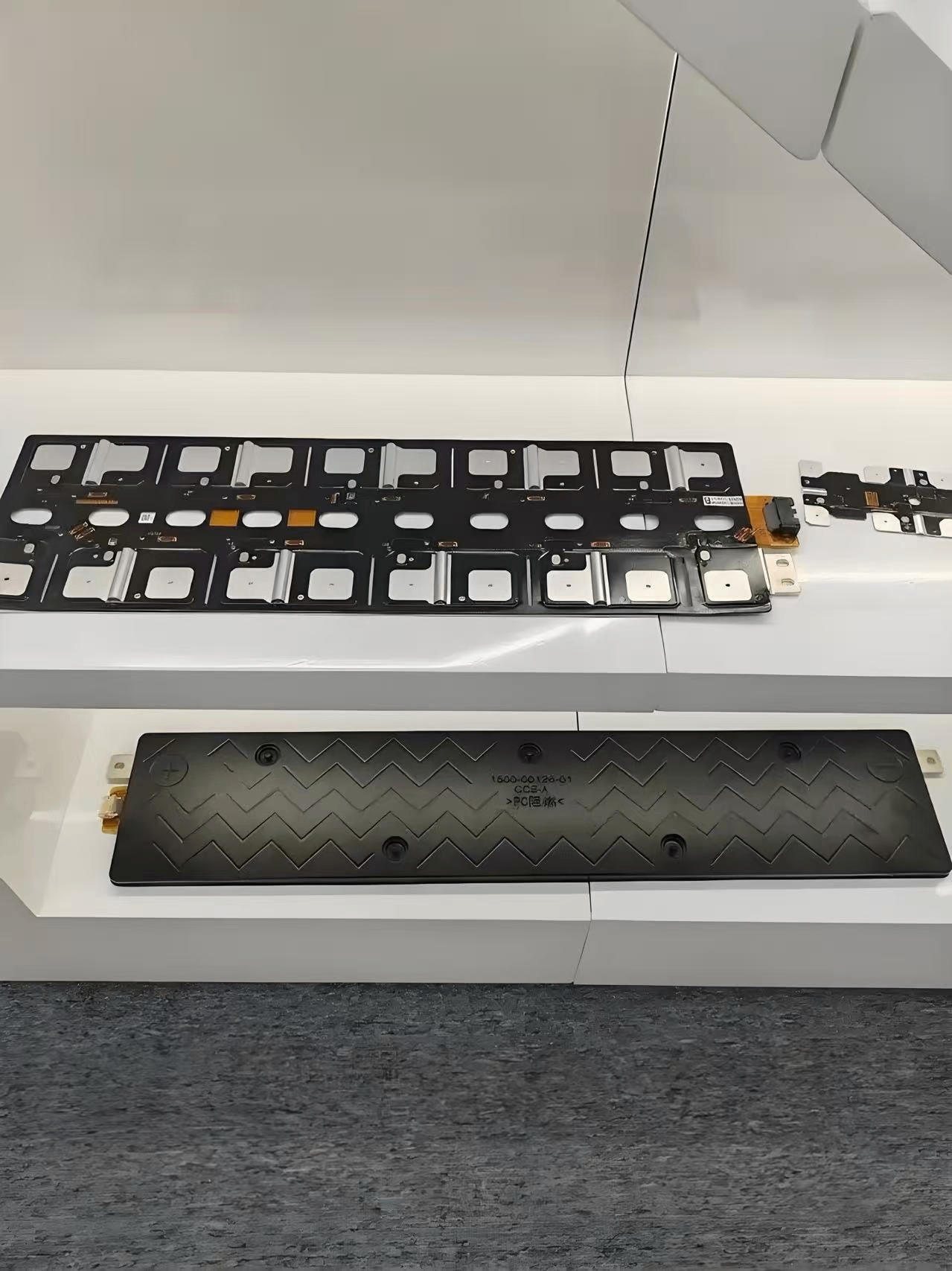 小元件显神通:NTC 赋能 CCS 母排 破密储能温控_深圳市富温传感技术有限公司