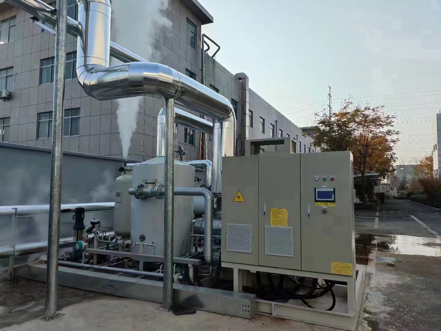 高温热泵机组已调试运行成功_上海诺冷冷暖设备有限公司