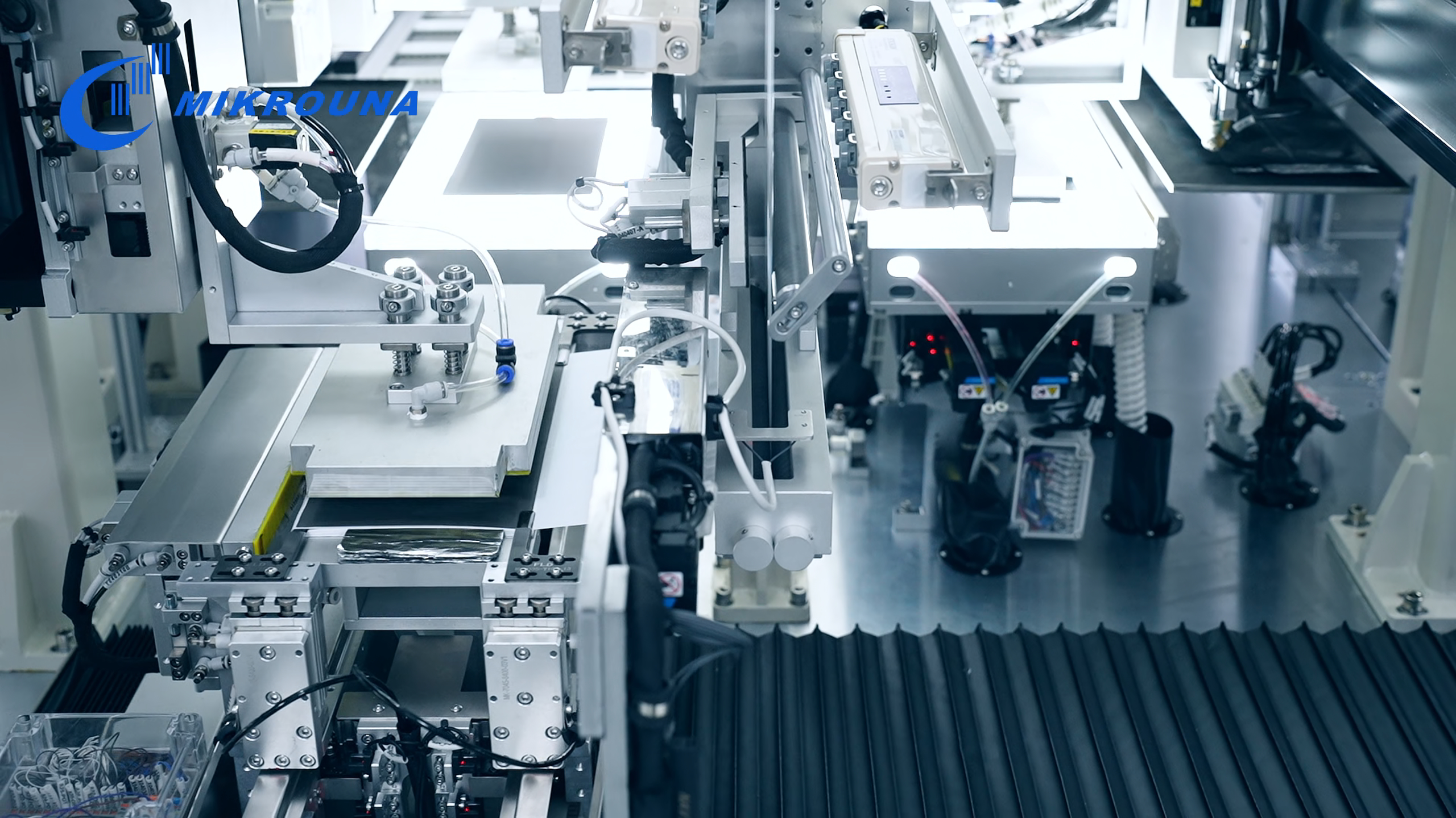 Automatic Stacking Machine for High-Power Lithium-Metal Batteries