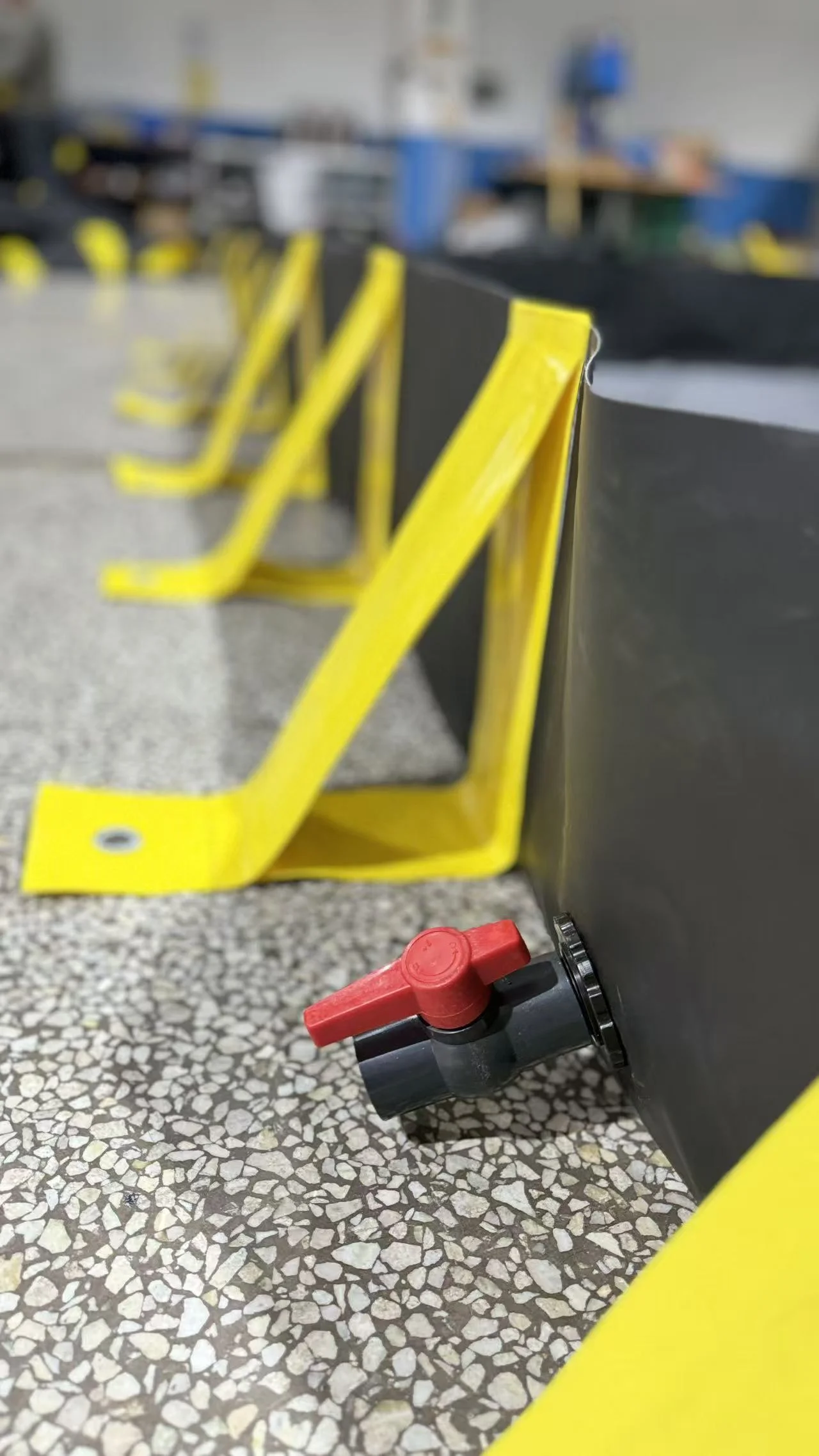 TPU L-Bucket Spill Containment Berm by oilspillpro