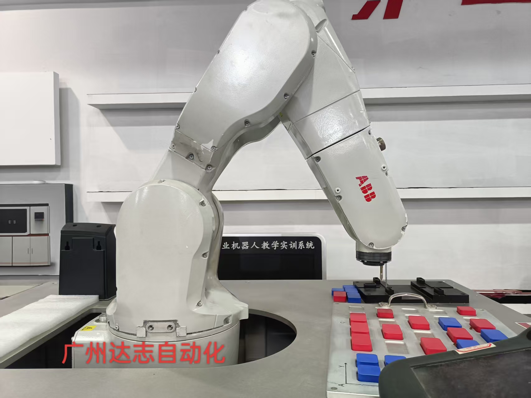 ABB IRB 1200-7:工业机器人销售领域的精密型推荐方案