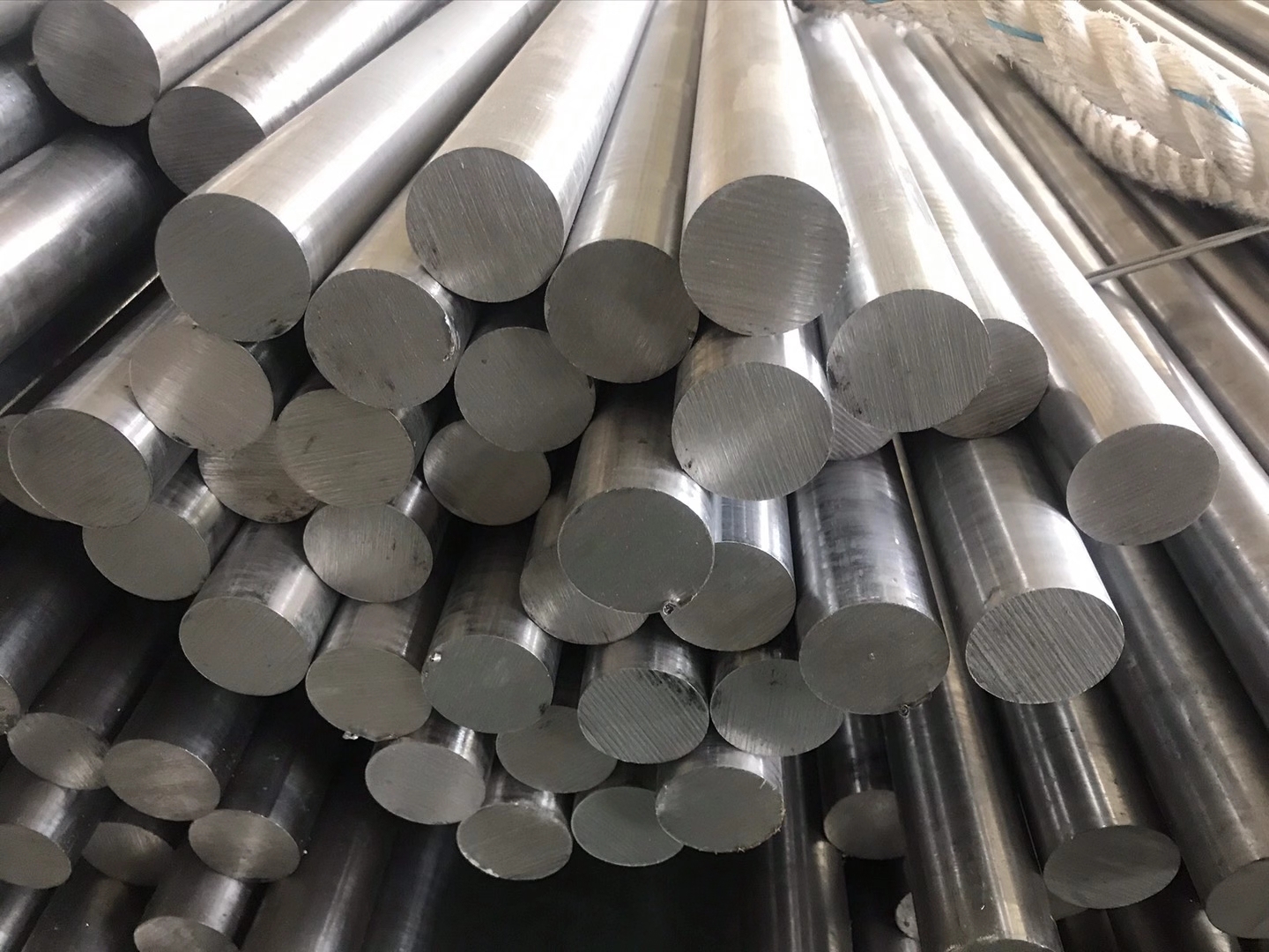 302 Stainless Steel Round Bar