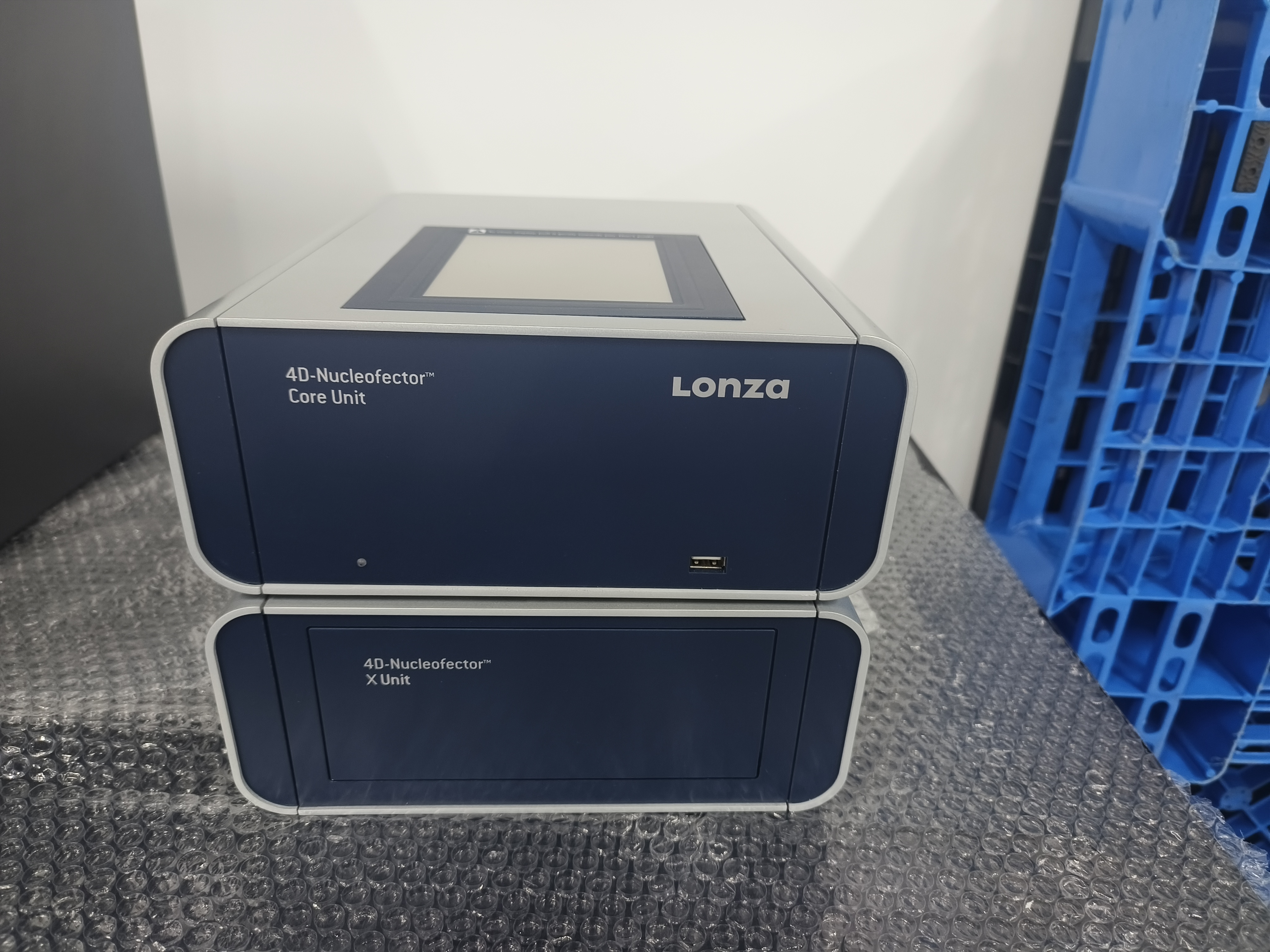 LONZA 4D-Nucleofector 细胞核转染仪