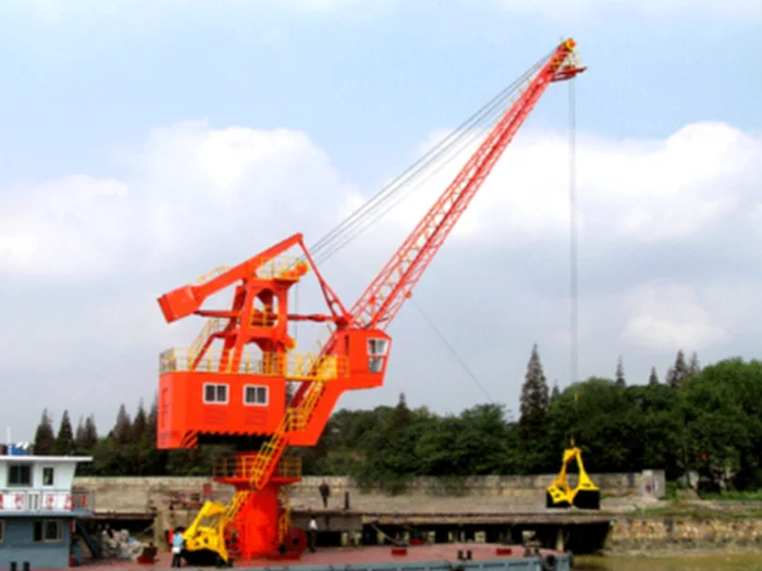 Fixed Crane for Safe and Efficient Material Handling