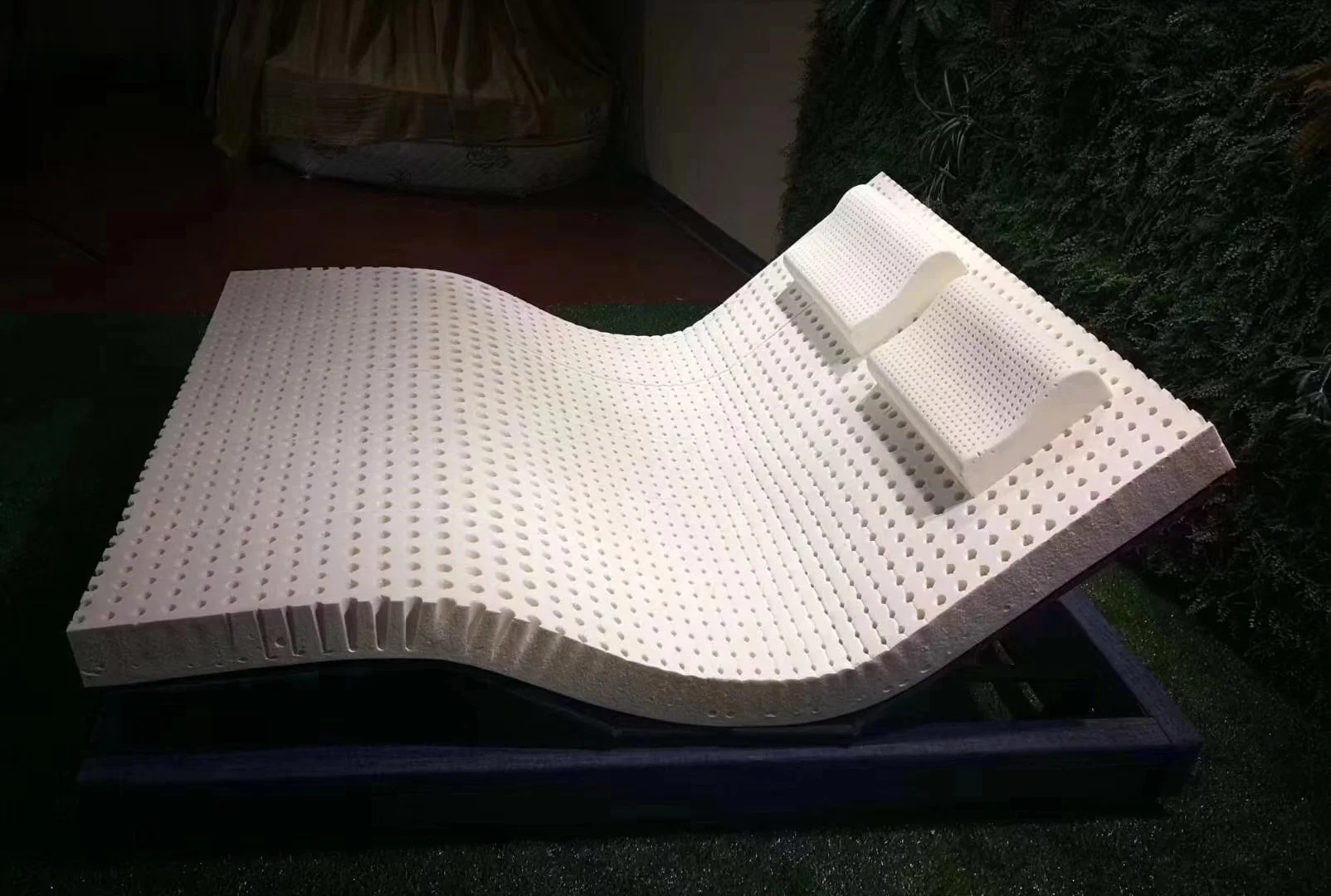 Latex Sheet Material: Versatile Uses & Benefits