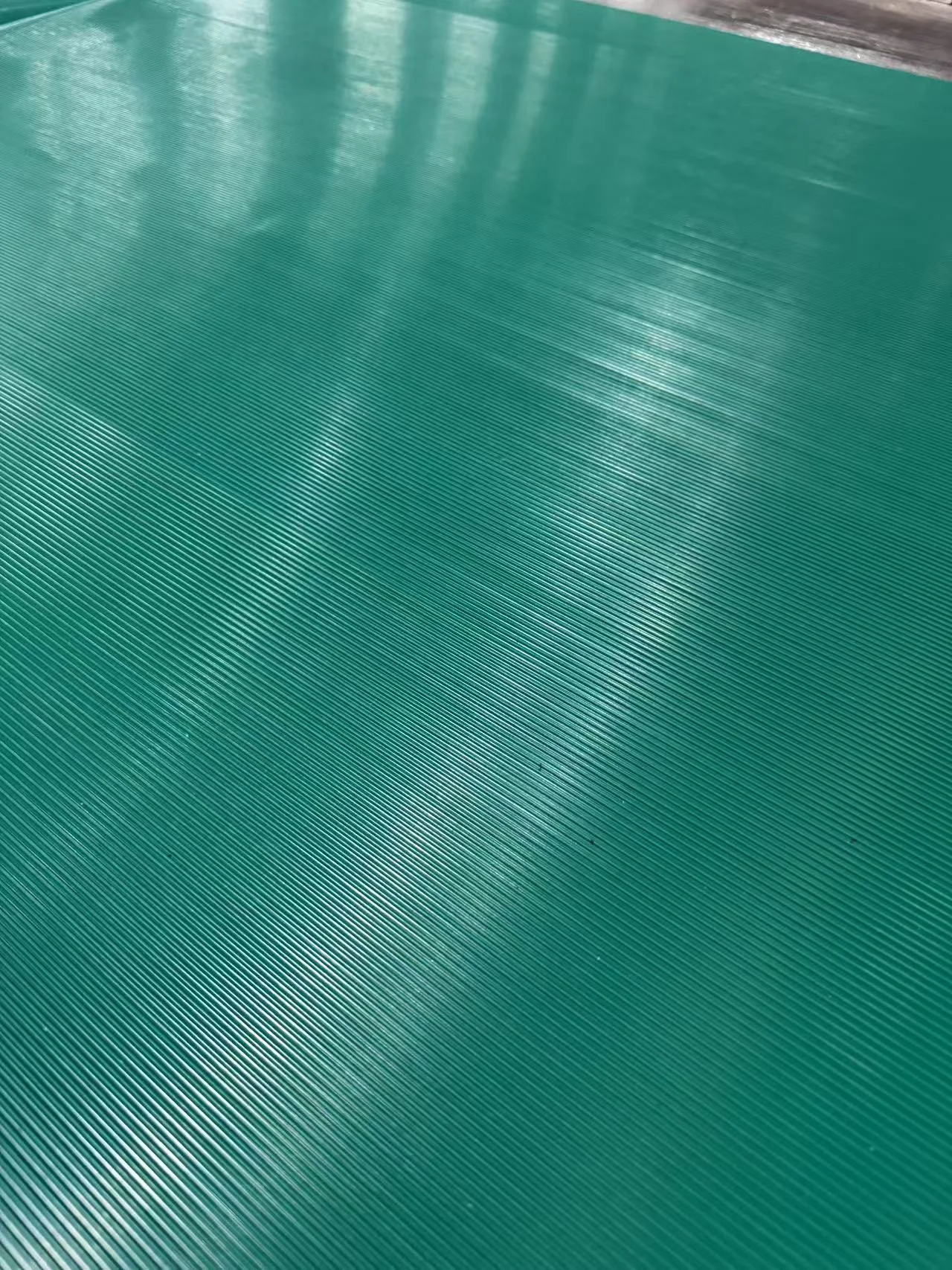 IEC 61111 Electrical Safety Matting Guide: Class 0 to 4 | Hyderman