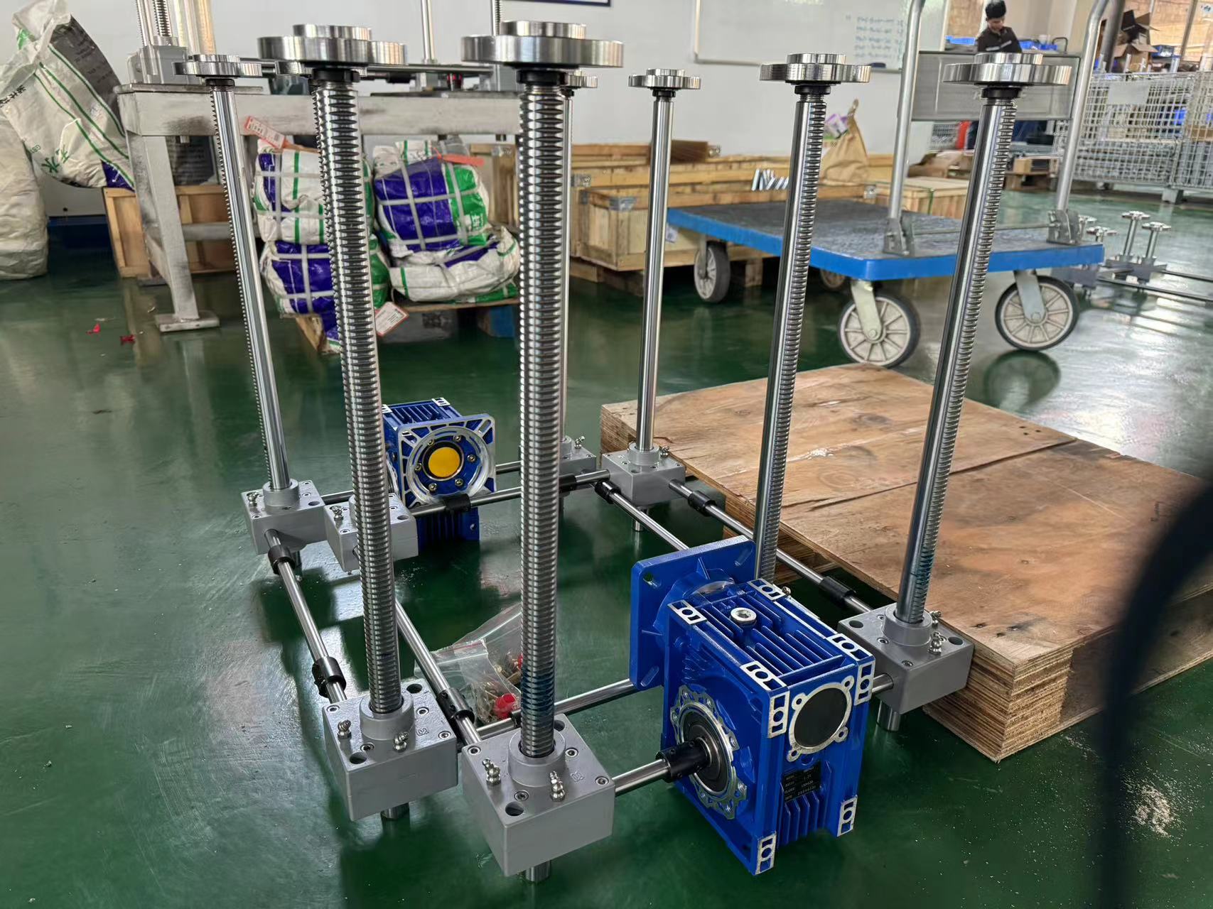 同步升降器厂家-齿条同步升降器-丝杆同步升降器-诺威传动设备（杭州）有限公司