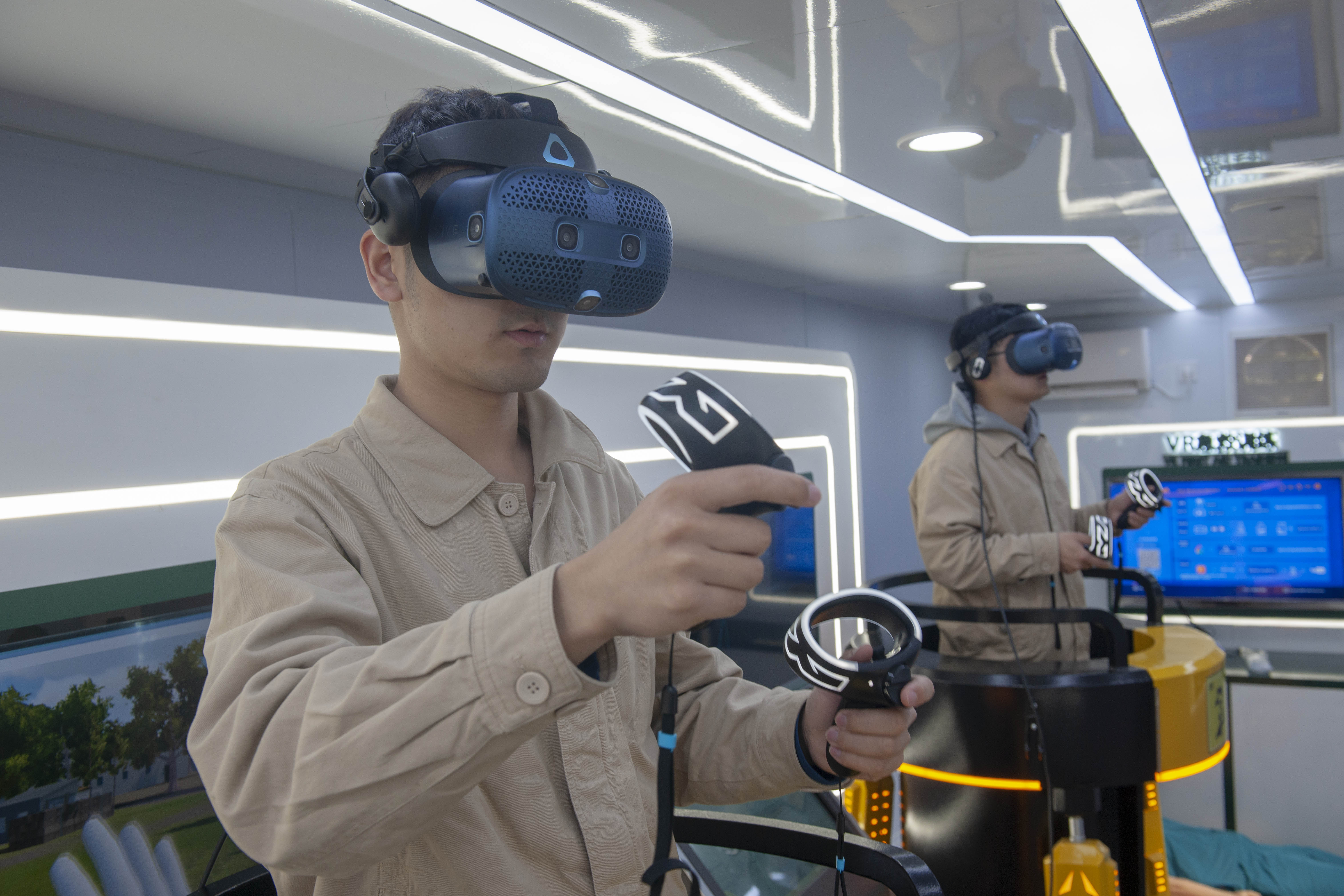 数字展厅VR大空间沉浸式互动展项:开启未来展览新视界_深圳千渡信息科技