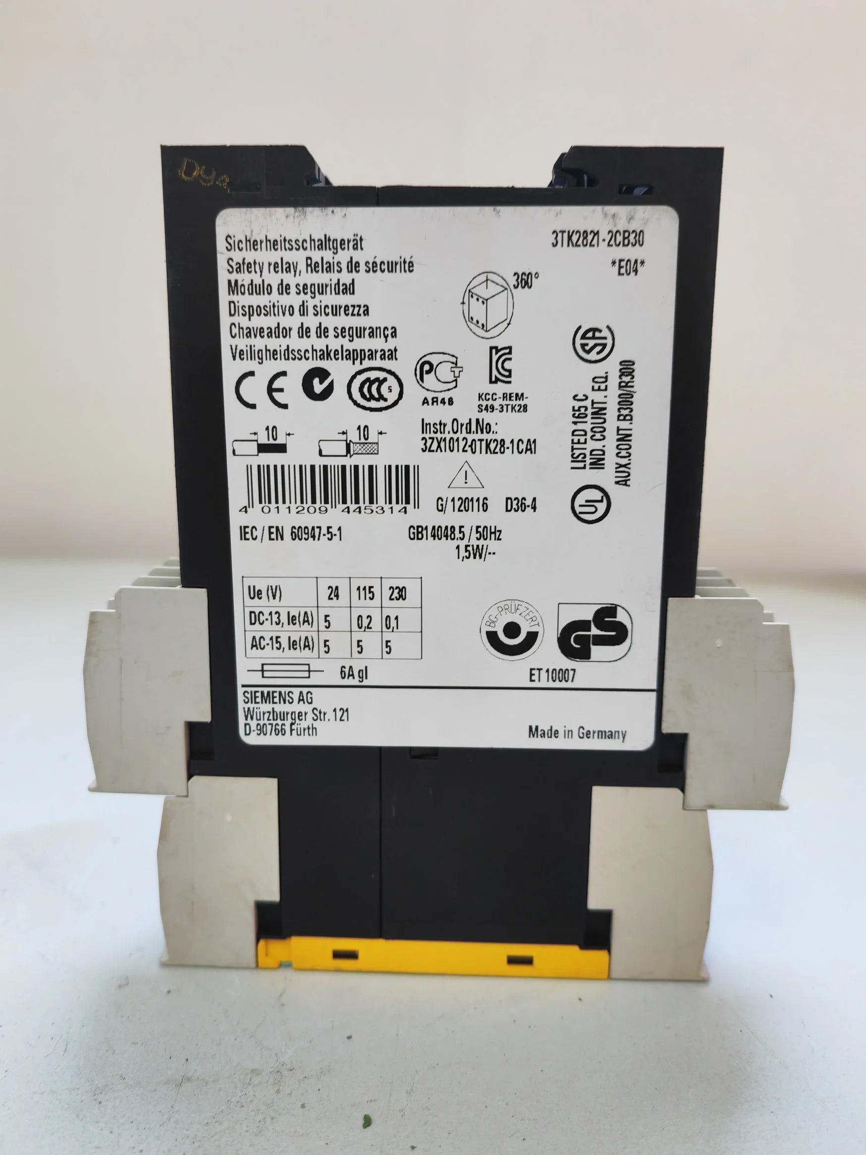 Siemens Safety Relay part ID: 3TK2821-2CB30