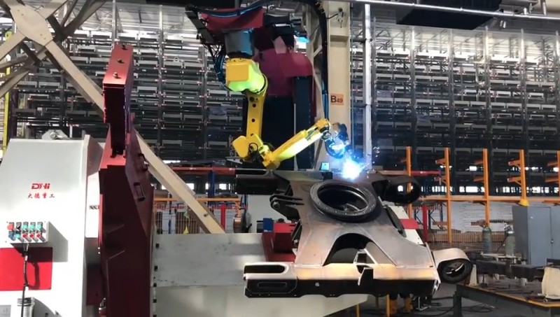 Intelligent single station robot welding system for excavator industry ...