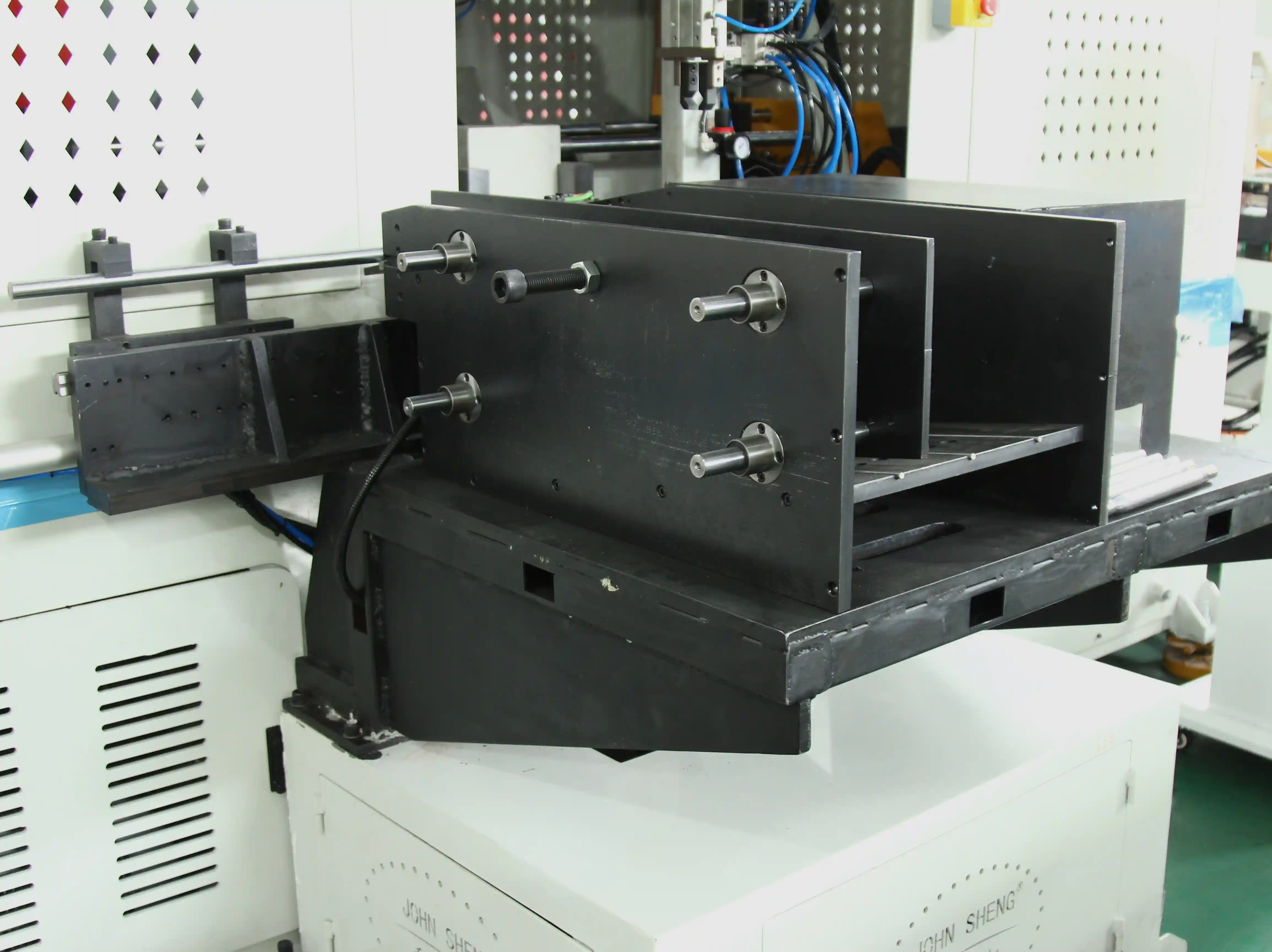 What are the differences between cnc bender machine and other ...