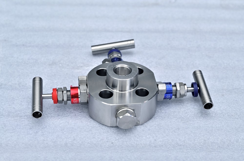 Double Block And Bleed Monoflange Valve-DBB Monoflange Ball Valve
